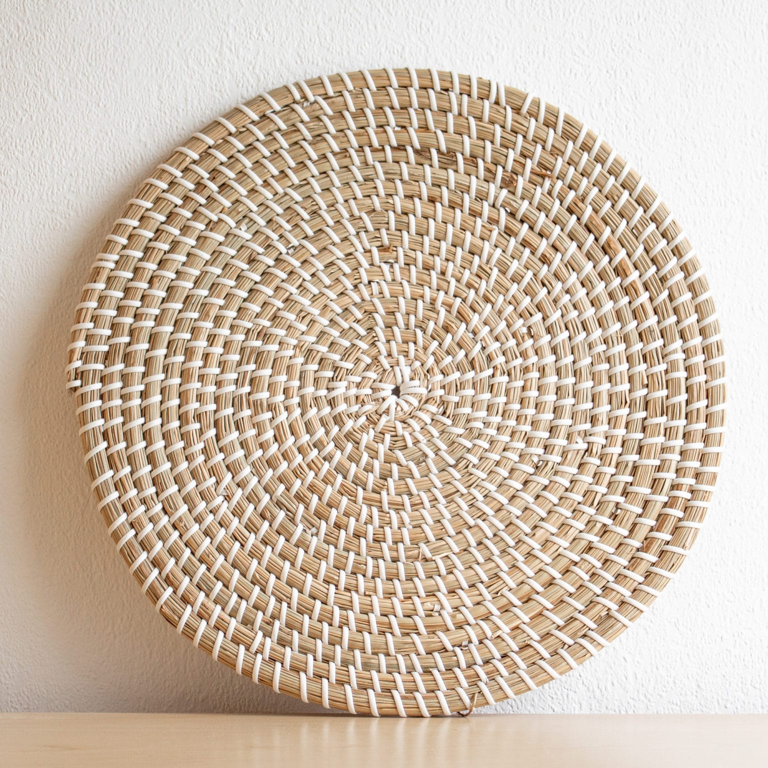 Platzset aus Seegras natur-weiß • DARI DESIGN